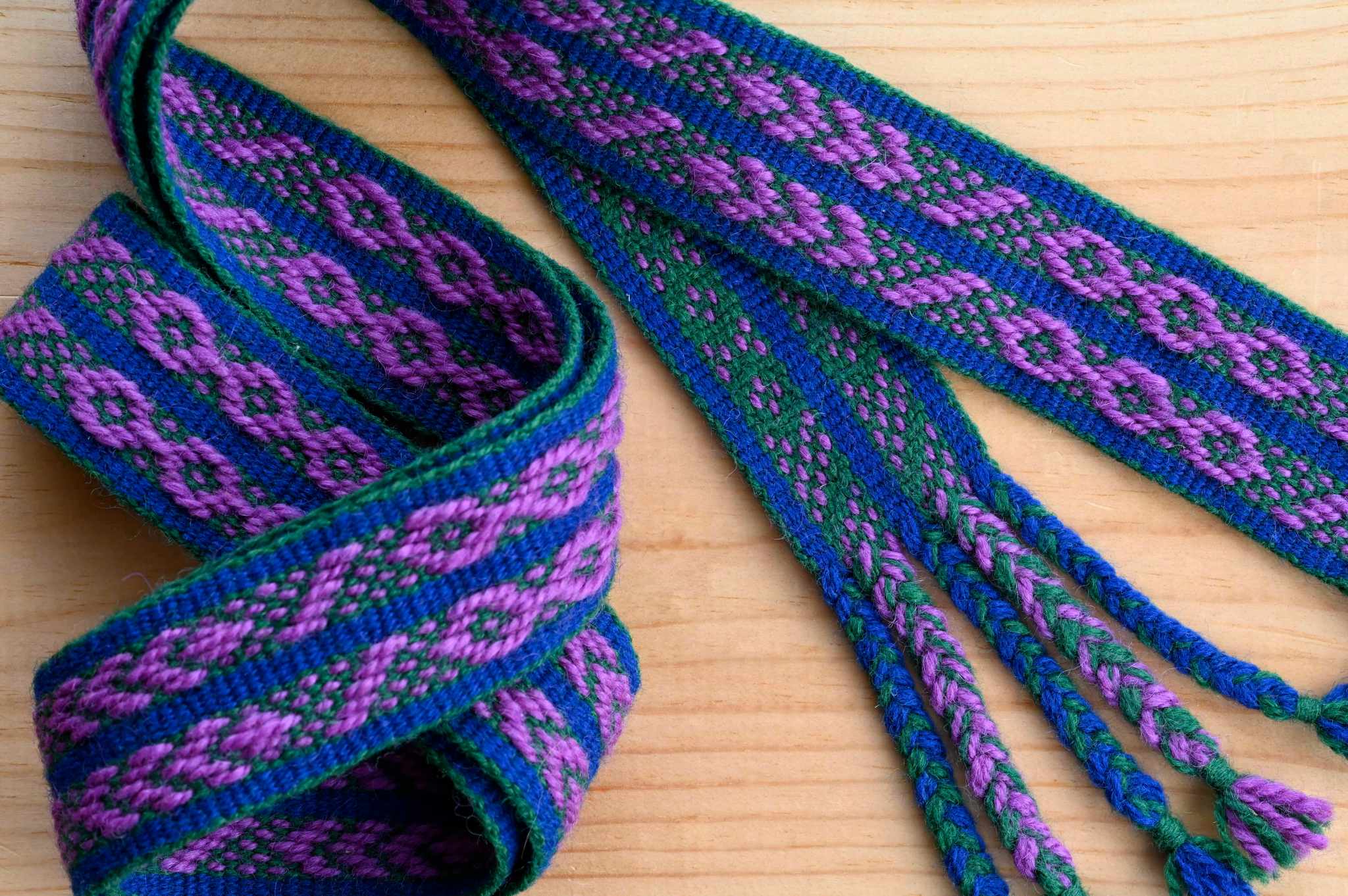 Narrow Pick-Up Bandweaving Patterns–Three Approaches – Norwegian Pick ...